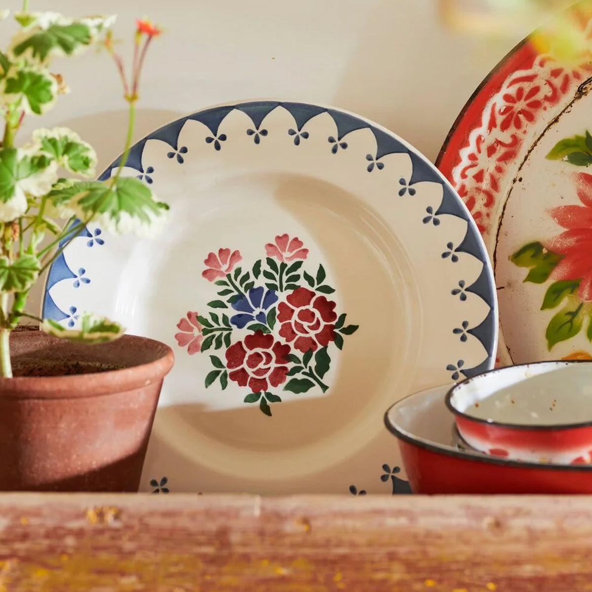 Emma Bridgewater Antique Rose 8 1/2 Inch Plate – David Shuttle Ltd