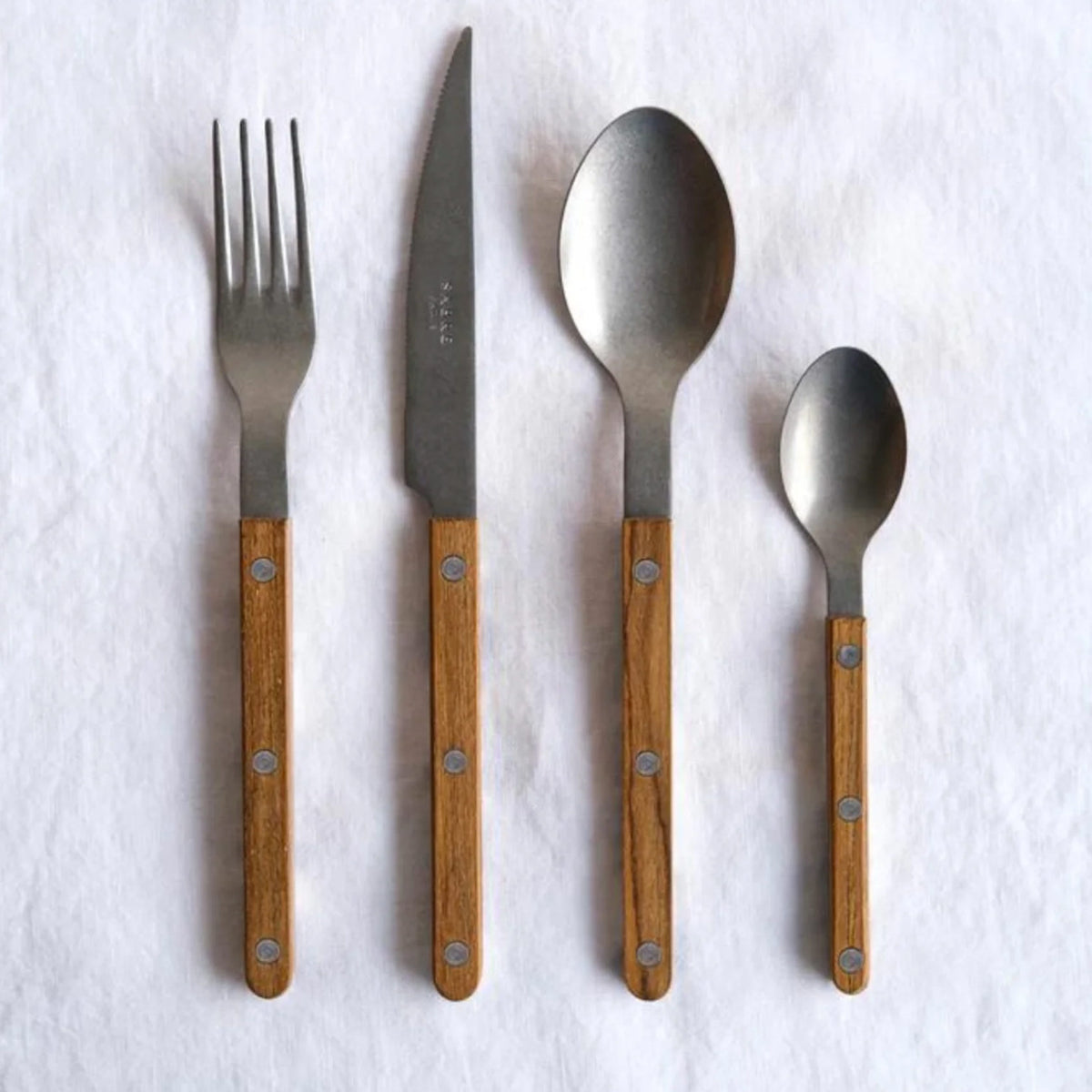 Sabre Bistrot Vintage Teak 24 Pieces Cutlery Set – David Shuttle Ltd